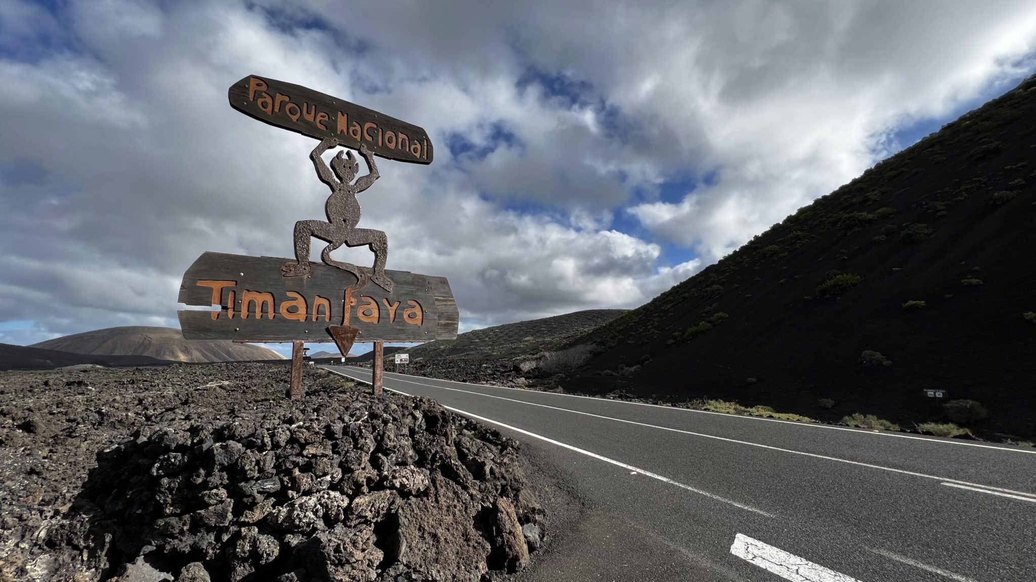 Parque Nacional de Timanfaya: explorando las Montañas de Fuego de Lanzarote • planDviajero